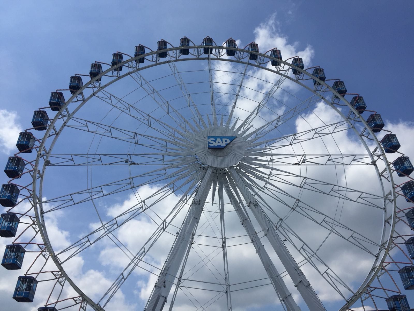 Die neue CEBIT als Event der Digitalisierung - StartingFrance